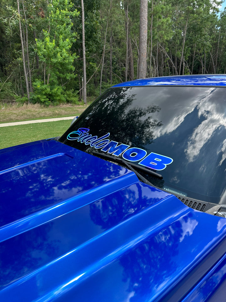 SueloMob Windshield Decal (Custom Color w/ Holographic Outline) – SueloMOB